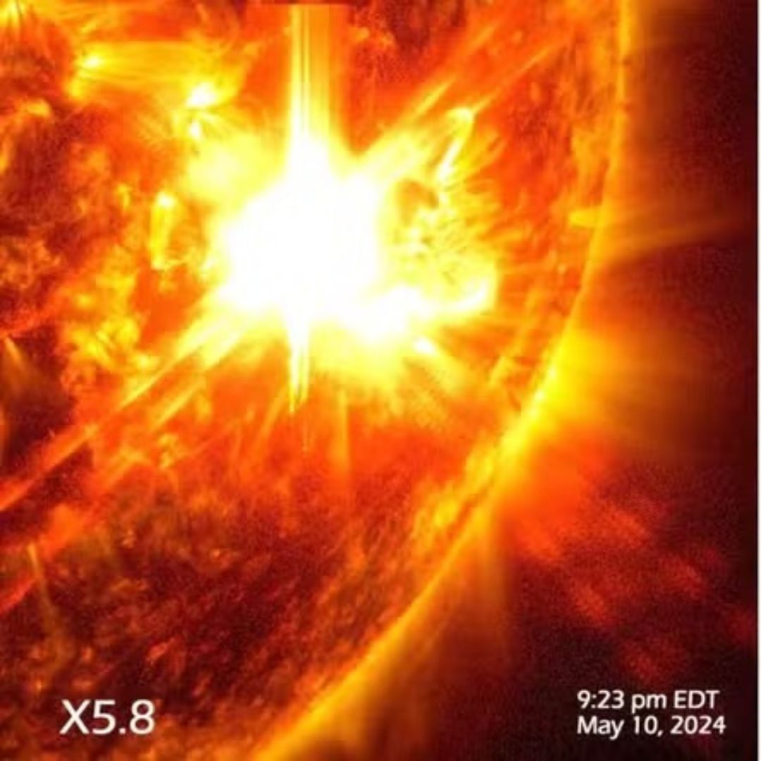 Nasa divulga imagem de explosão solar que coloriu o céu com auroras boreais